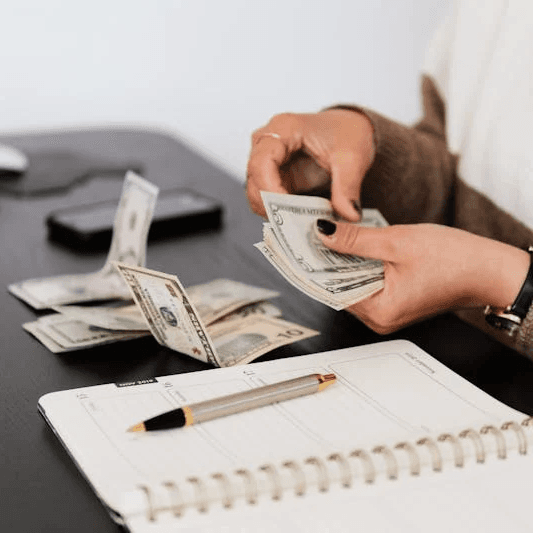 How to Combine General AI and Specialized AI for Stock Trading | Bika ...